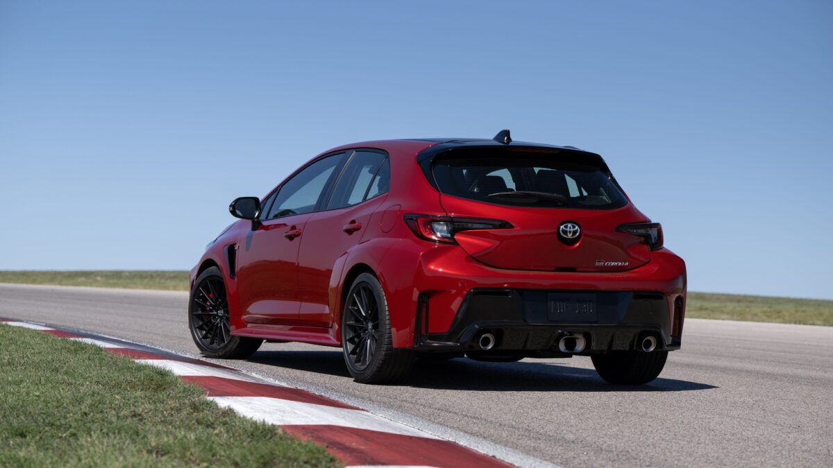 Toyota GR Corolla 2026: Manual, AWD y 300 CV – autoinsignia.mx